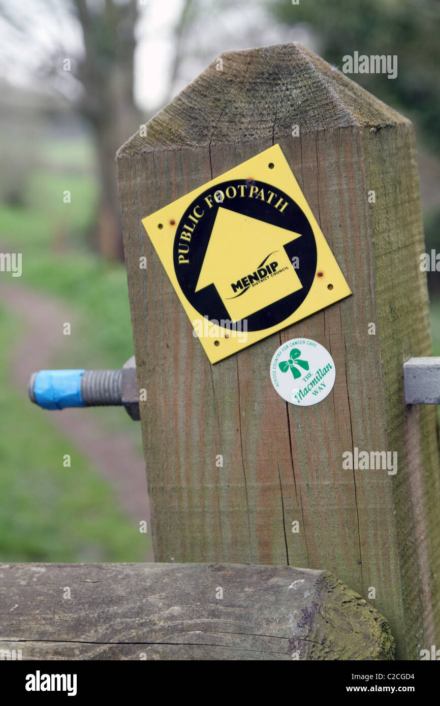 Keep to path sign hi-res stock photography and images - Alamy