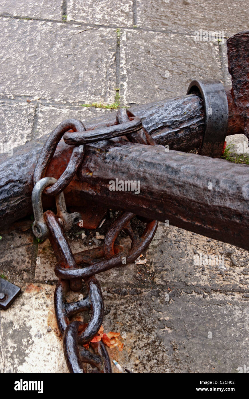 Anchor and Chain Stock Photo - Alamy