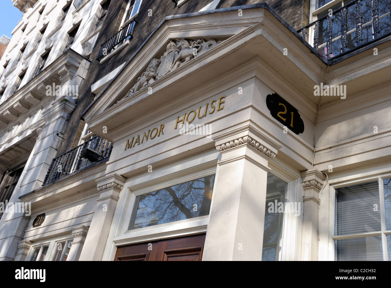 Soho house london exterior hi-res stock photography and images - Alamy