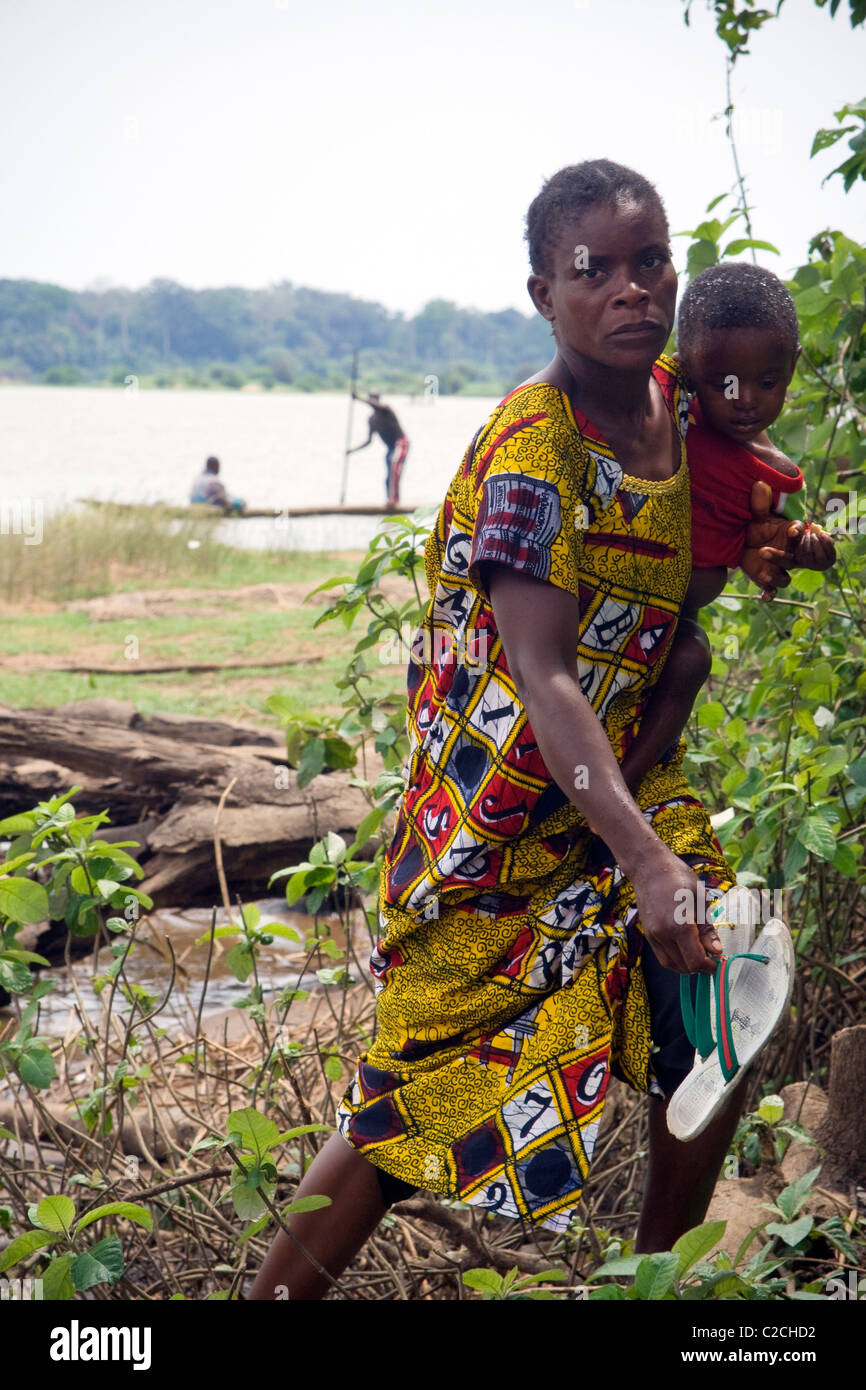 A refugee camp ,Betou ,Ubangi River ,Republic of Congo Stock Photo - Alamy
