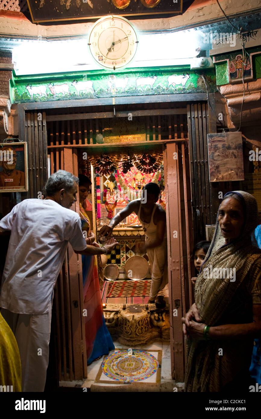 Inside a Hindu temple in Phalodi, Rajasthan Stock Photo - Alamy
