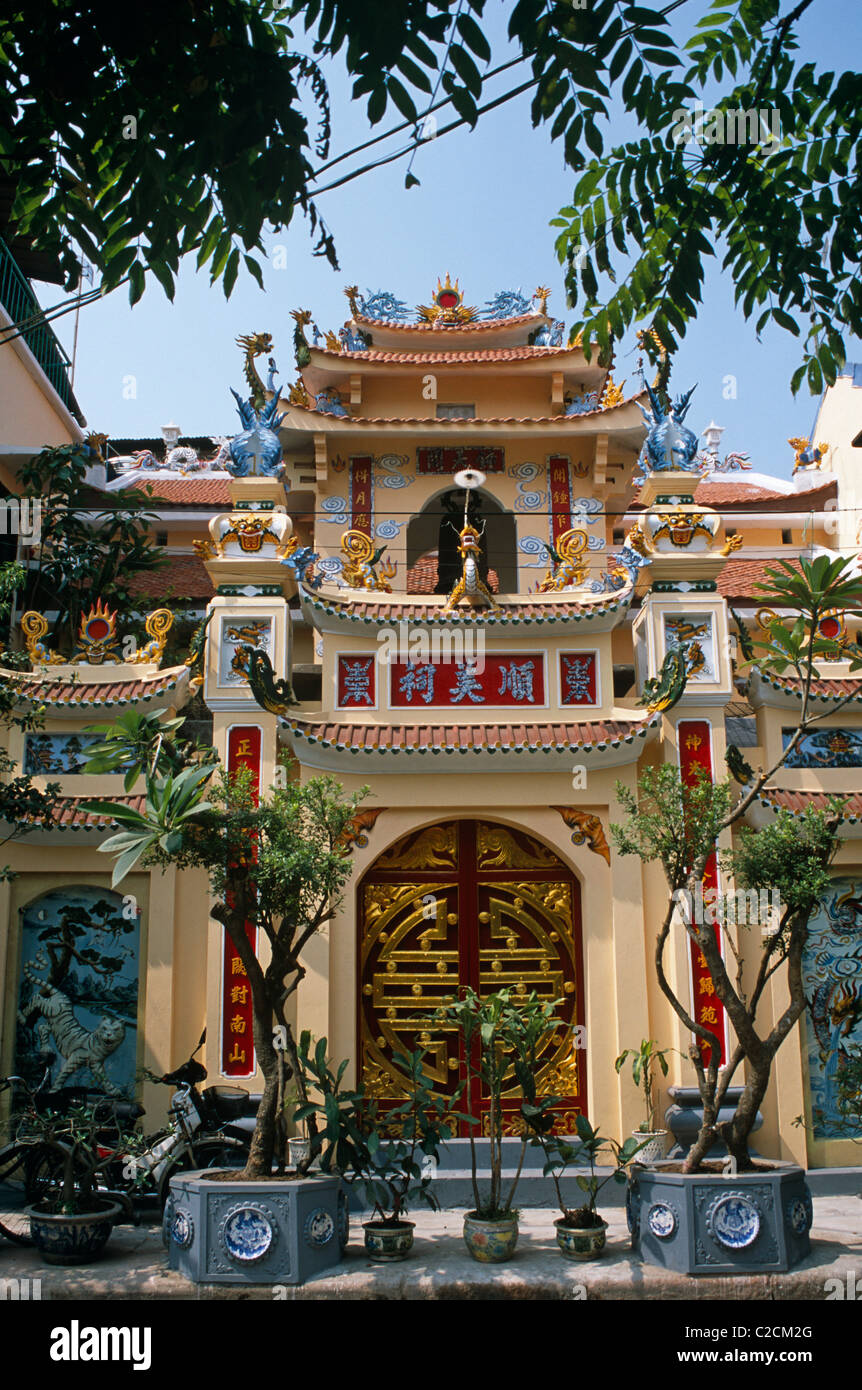 Dau pagoda hi-res stock photography and images - Alamy