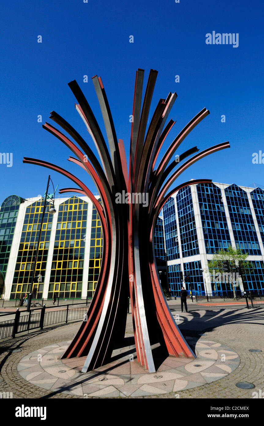 Street Sculpture, Stratford, London, England, UK Stock Photo - Alamy
