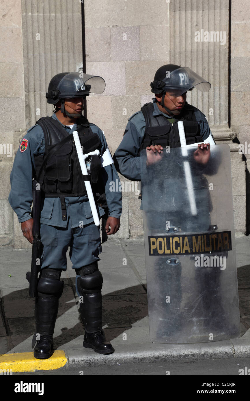 Militar man protection hi-res stock photography and images - Alamy