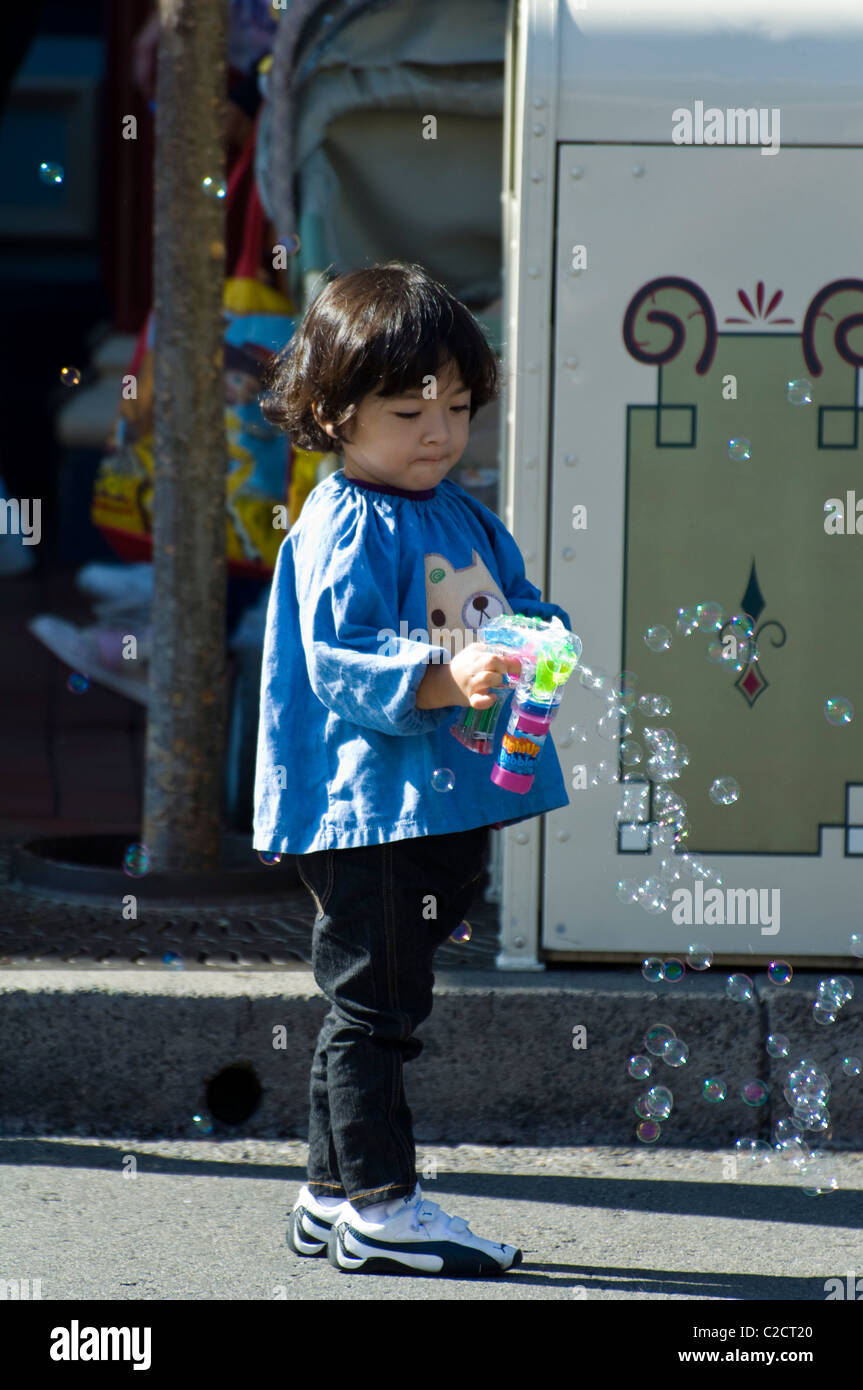Little boy playing Stock Photo - Alamy