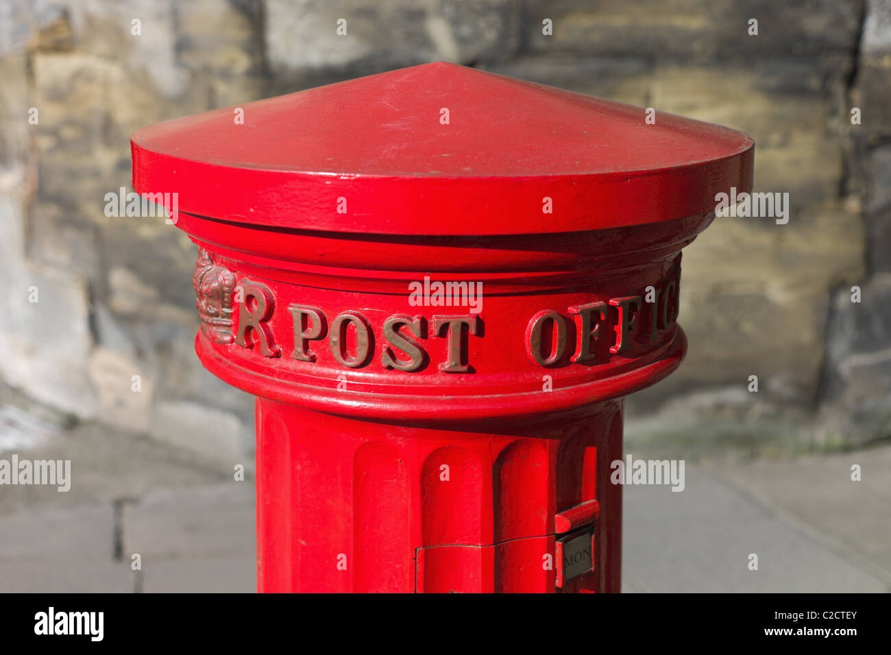 victorian post box warwick Stock Photo - Alamy