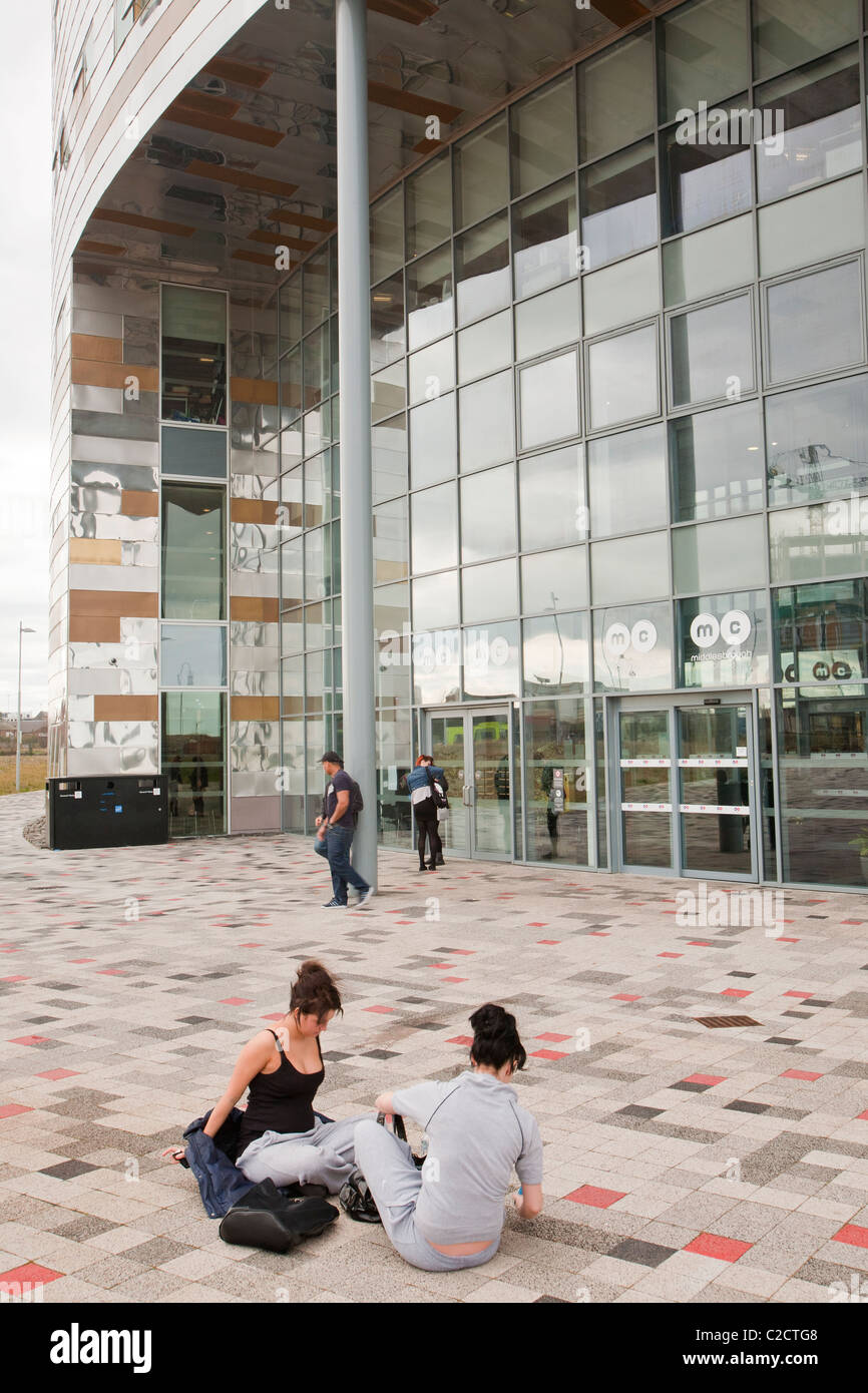 Further education college uk hi-res stock photography and images - Alamy