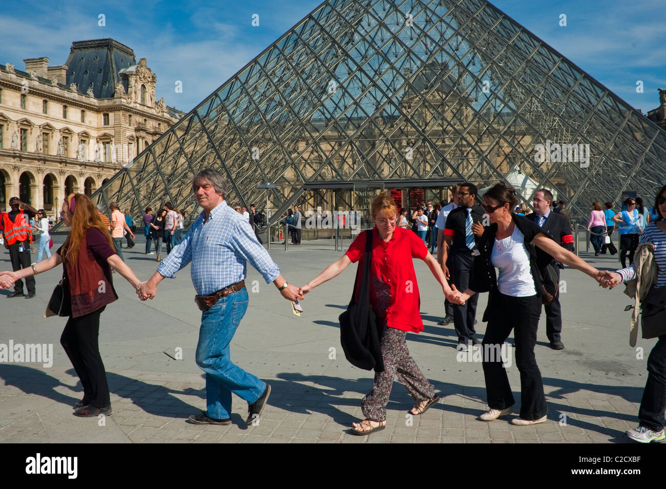 Human chain protest hi-res stock photography and images - Alamy