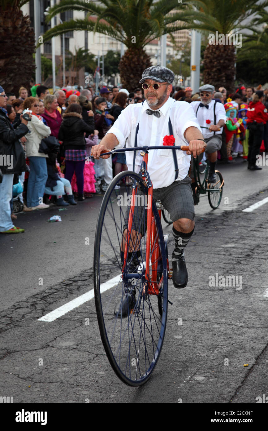 Antique carnival ride hi-res stock photography and images - Alamy