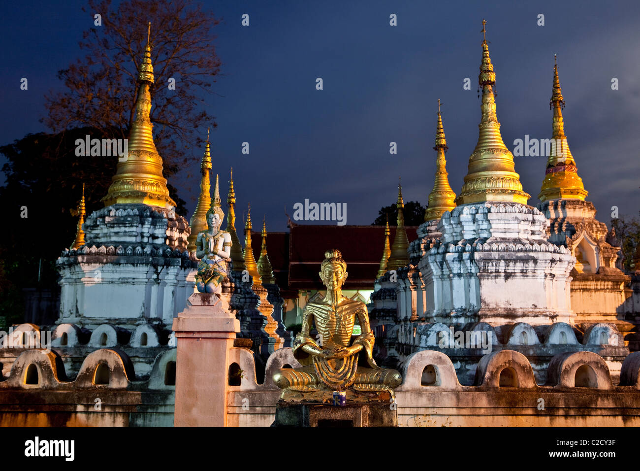 Wat Chedi Sao it literally mean is "the Temple of Twenty Chedis". One ...