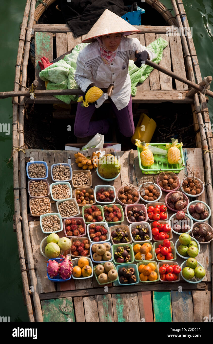 Woman selling fruit from hi-res stock photography and images - Alamy
