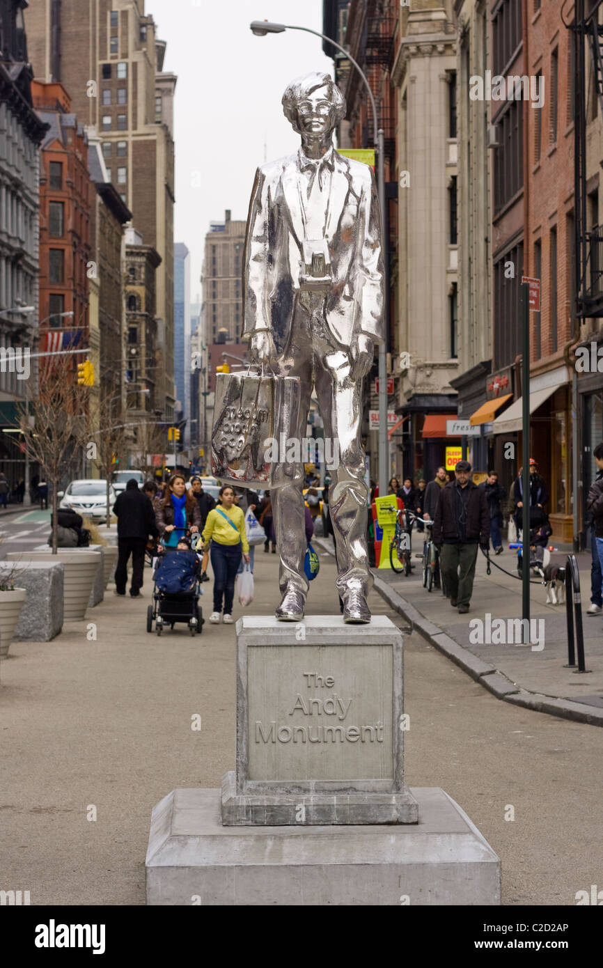 Andy monument chrome statue andy hi-res stock photography and images ...