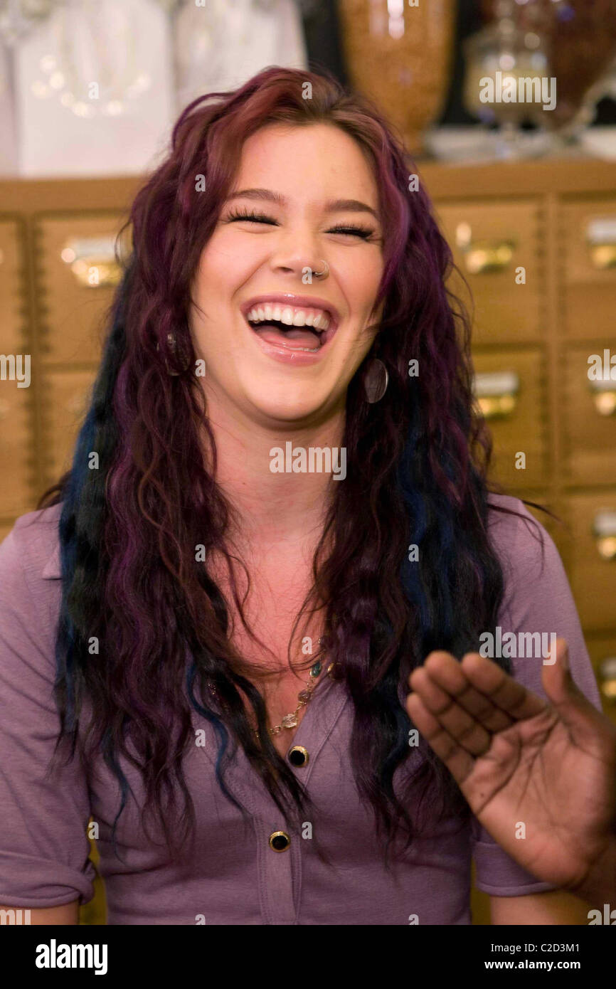 Joss Stone Ode to Rock and Roll grand opening of the new Kiehl's store ...