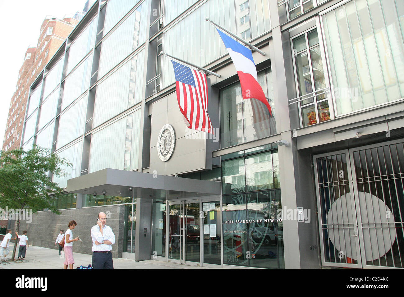 Lycee Francais De New York where Maddox Pitt Jolie attends school New ...