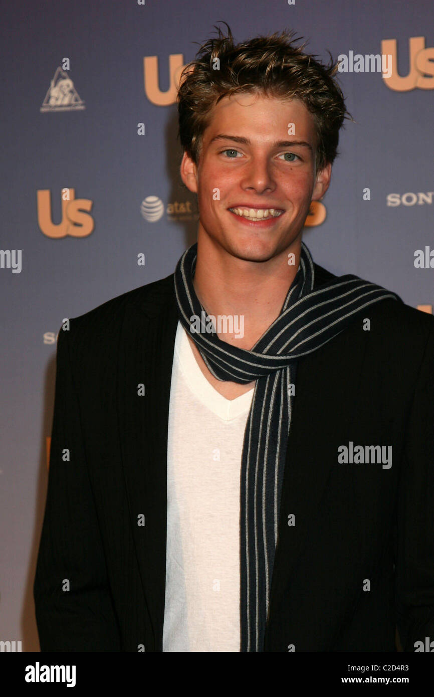 Hunter Parrish Smile