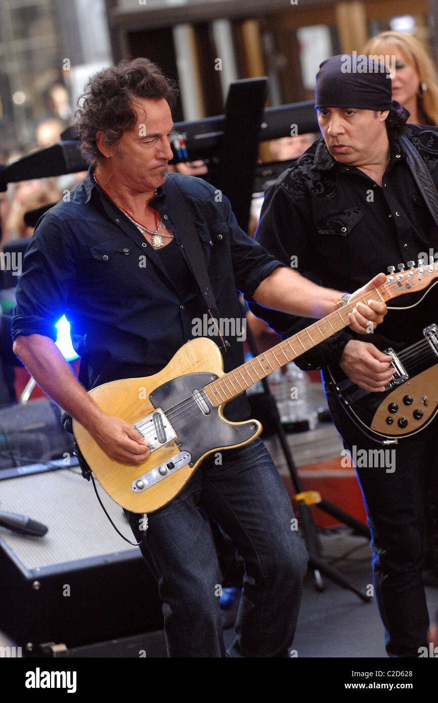 Bruce Springsteen and Steven Van Zandt Bruce Springsteen and the E ...