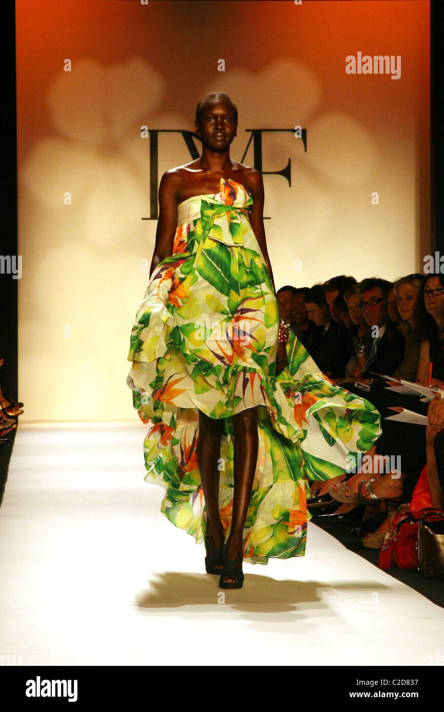 Alek Wek Victorias Secret Runway