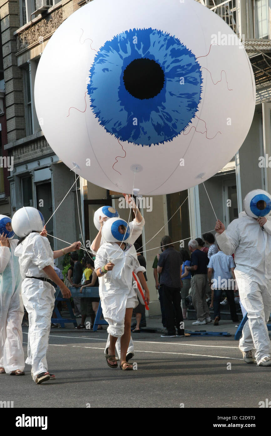 The Art Parade 2007 presented by Deitch Projects, Creative Time and ...