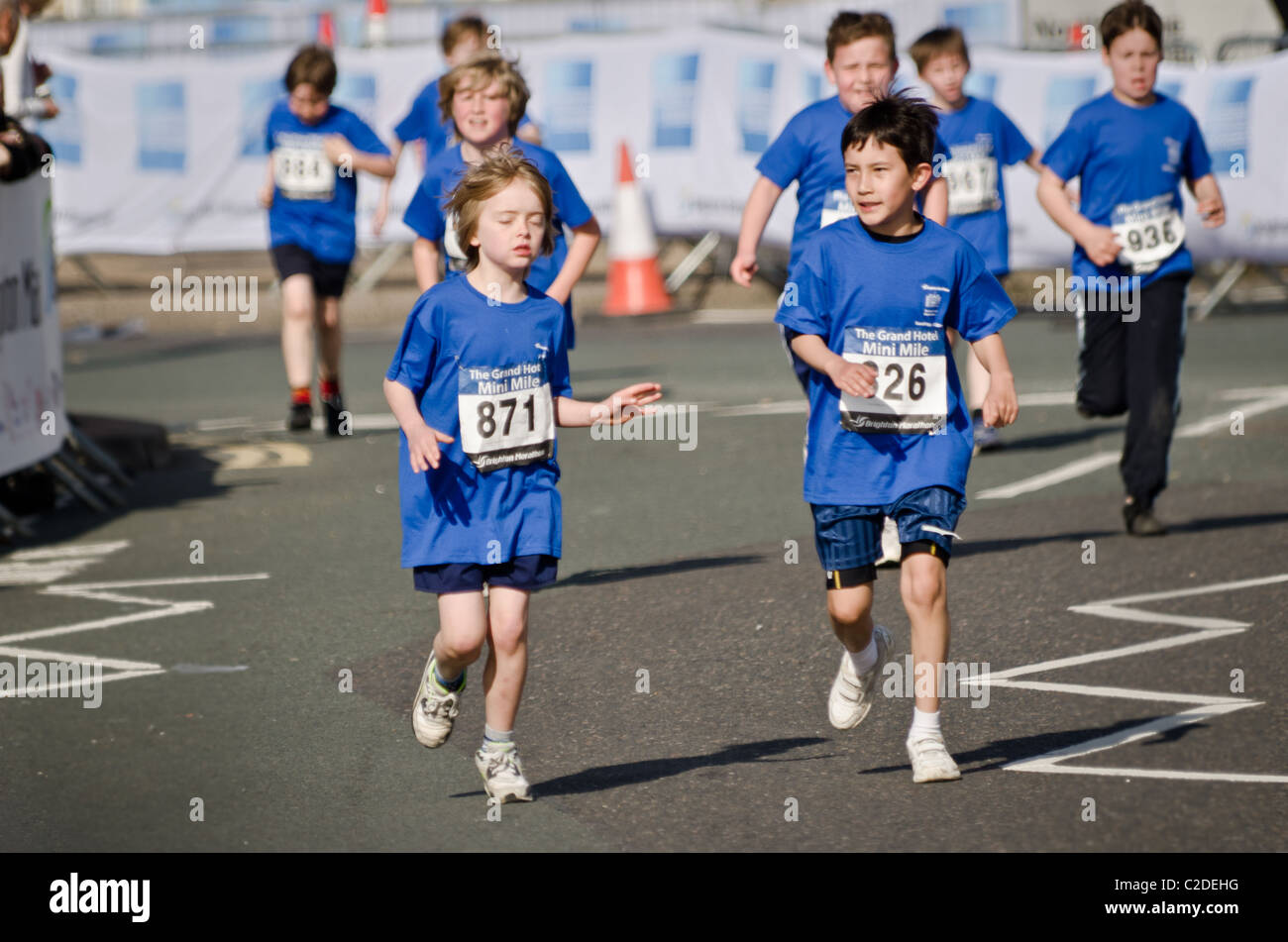Children marathon hi-res stock photography and images - Alamy
