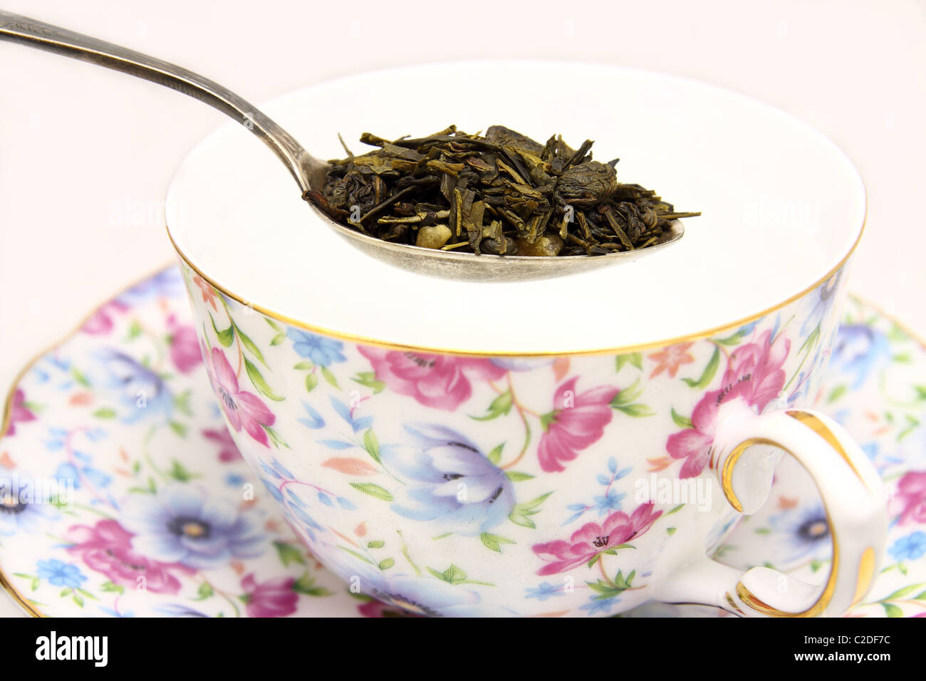 leaf tea ready to brew Stock Photo - Alamy