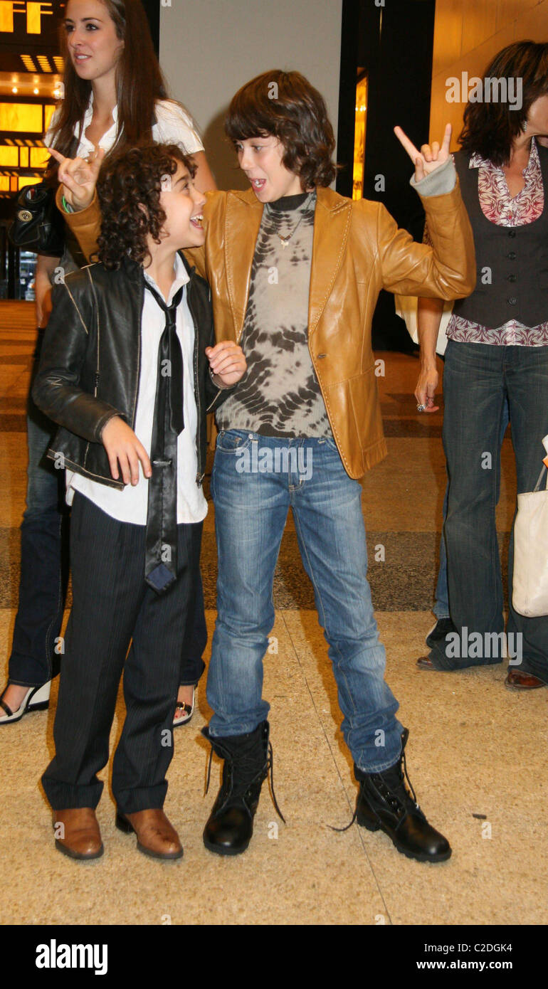 Nathaniel Marvin Wolff and Alexander Draper Wolff Cast of Nickelodeon's ...