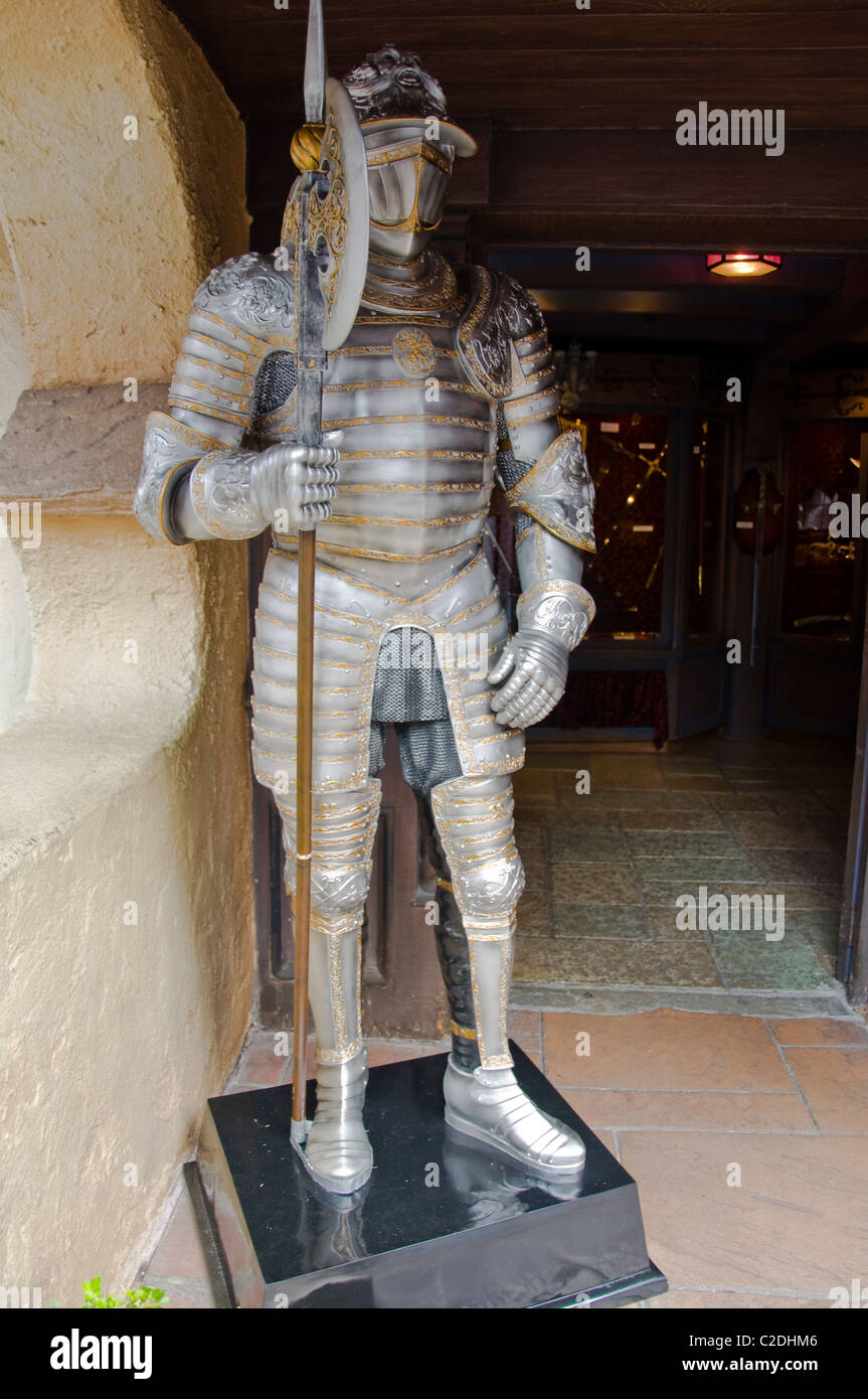 Knight armor hi-res stock photography and images - Alamy