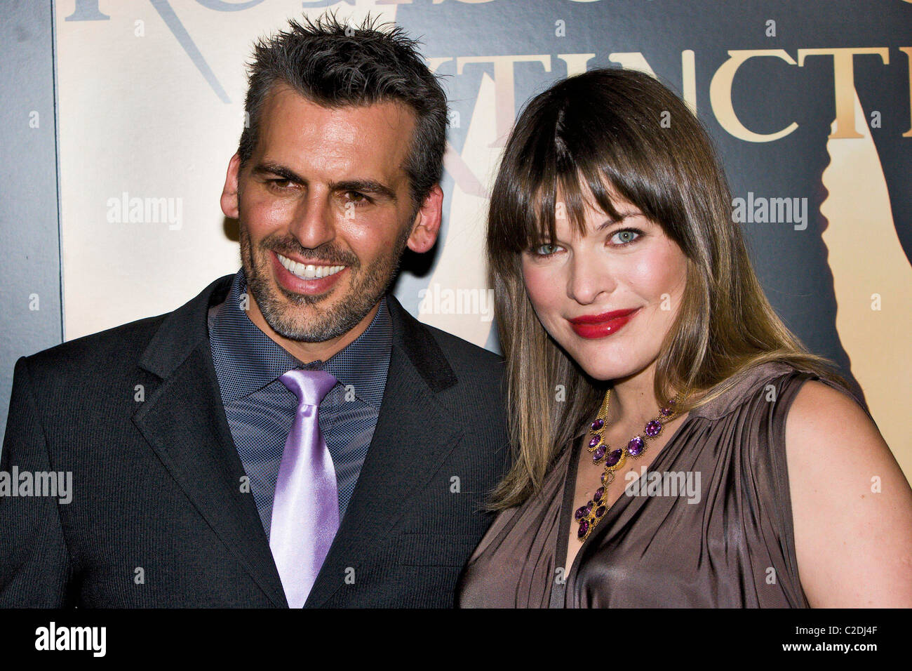 Oded Fehr and Milla Jovovich World Premiere of 'Resident Evil ...