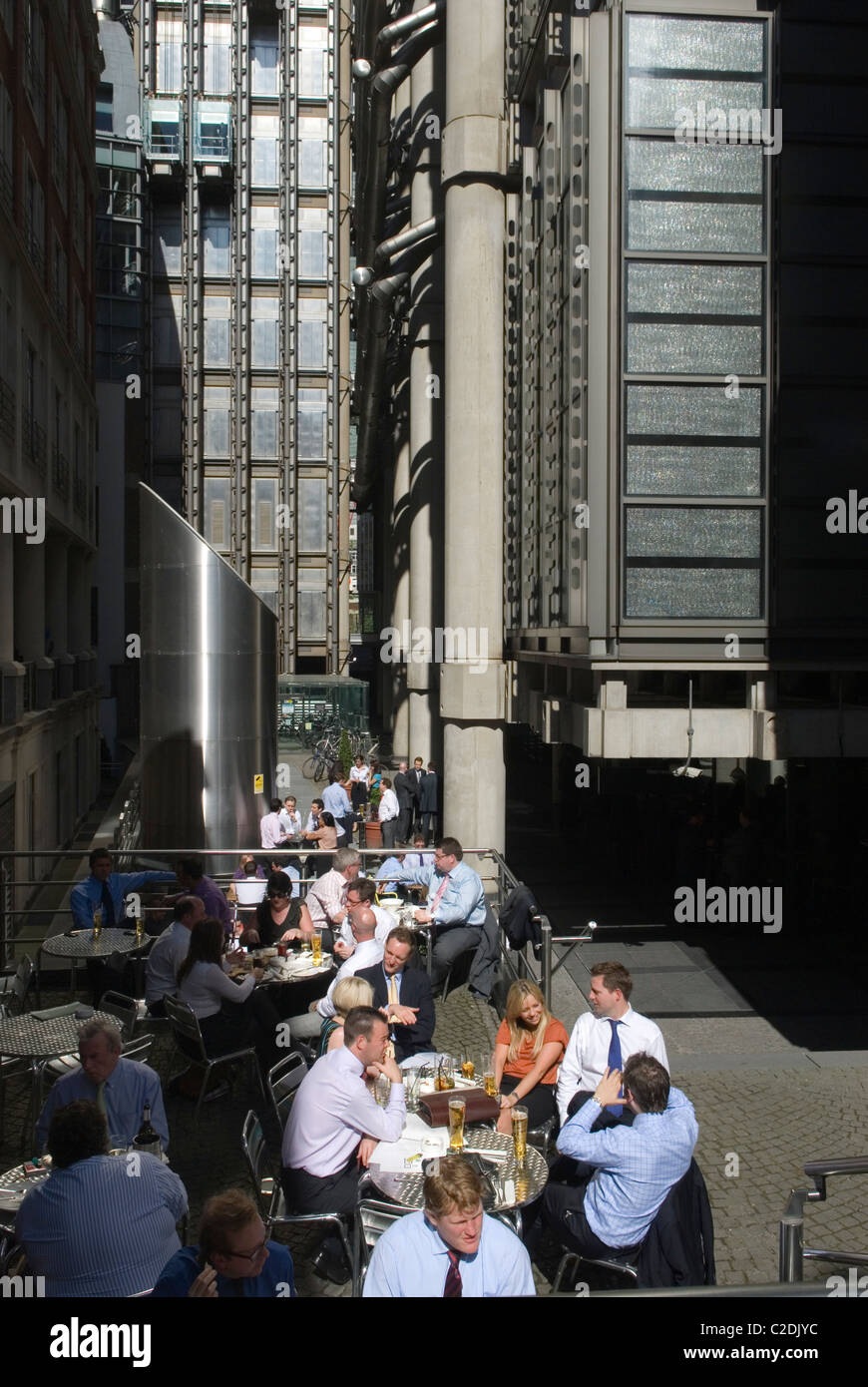 Uk office worker 90s hi-res stock photography and images - Alamy