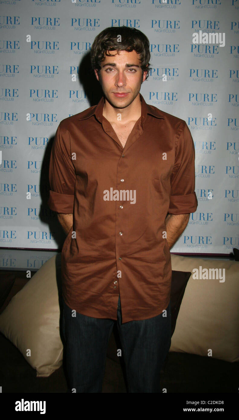 Zachary Levi Chuck Nbc