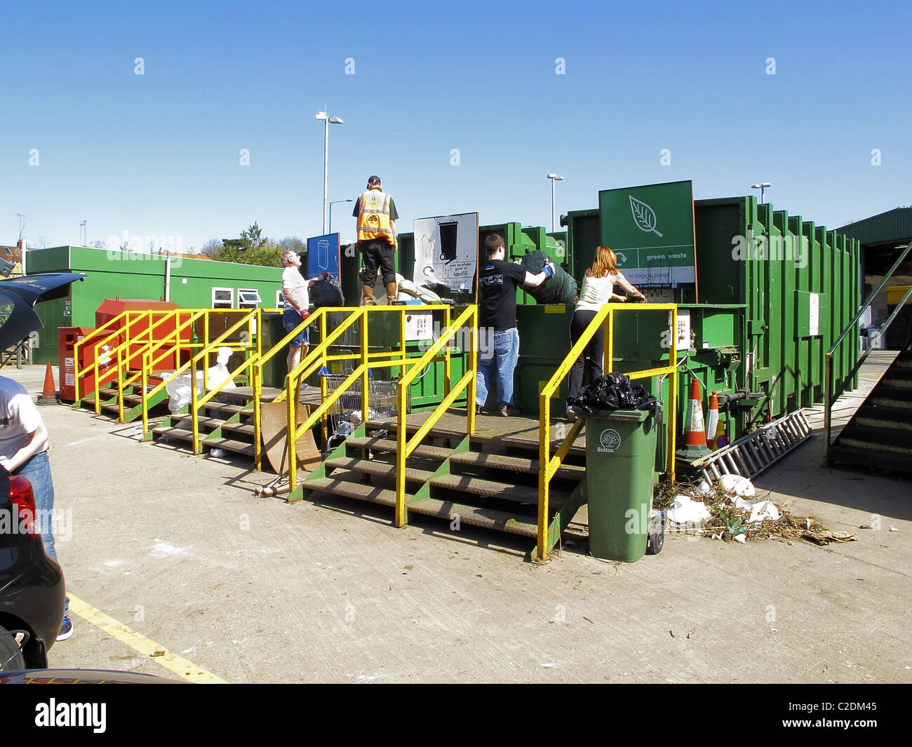 Recycling centre hi-res stock photography and images - Alamy