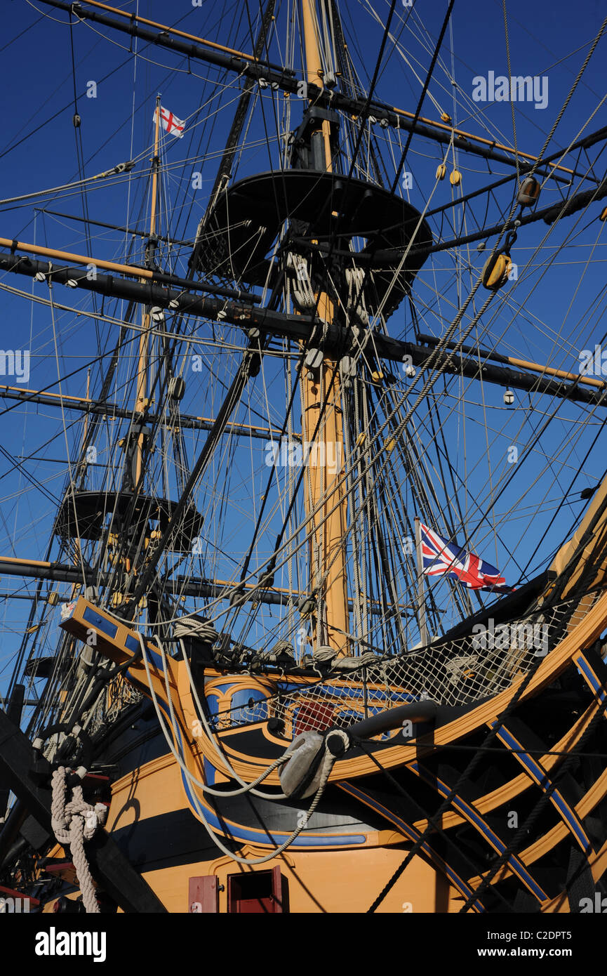 Man of war ship hi-res stock photography and images - Alamy