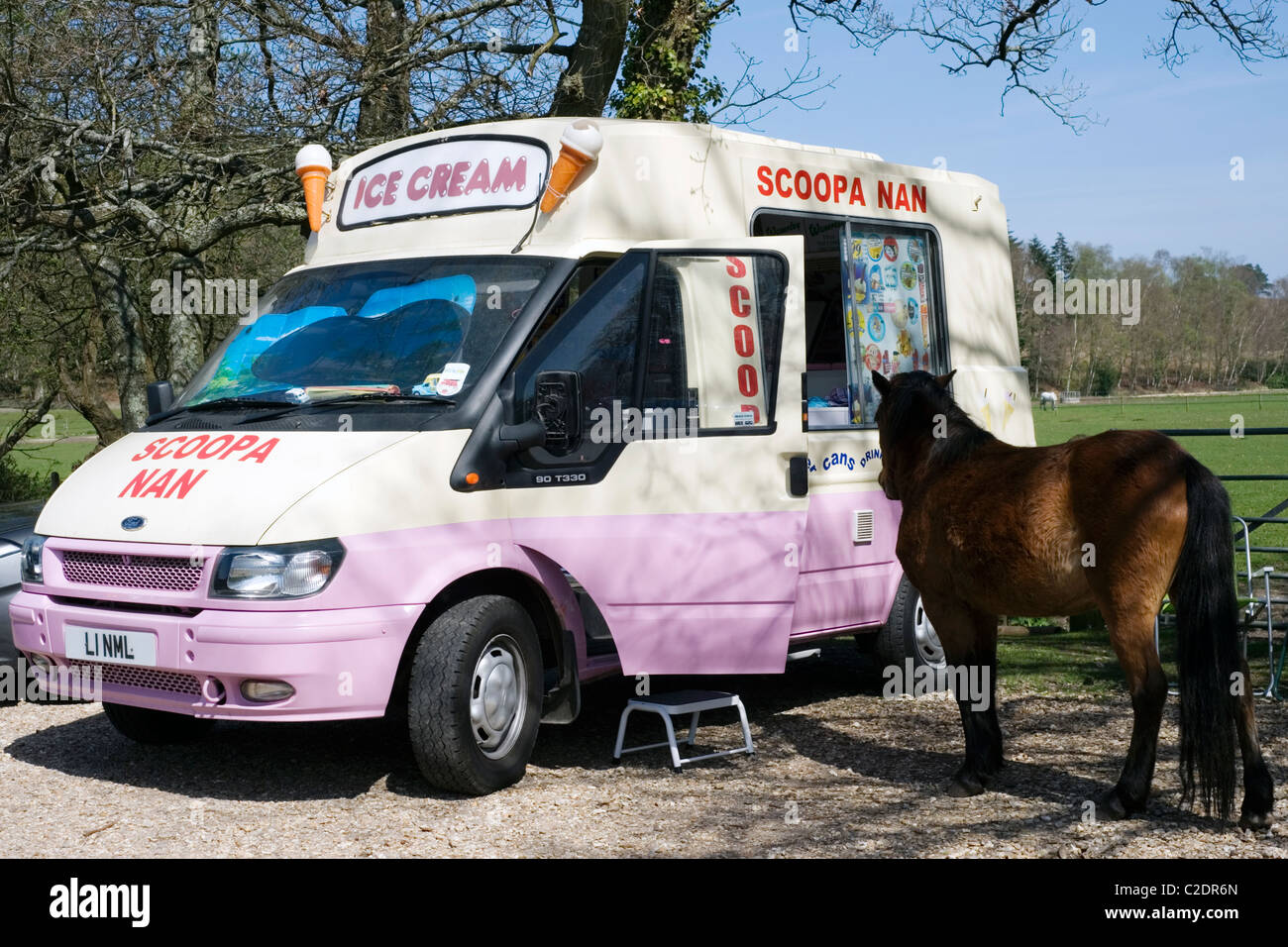 Horse ice cream van hi-res stock photography and images - Alamy