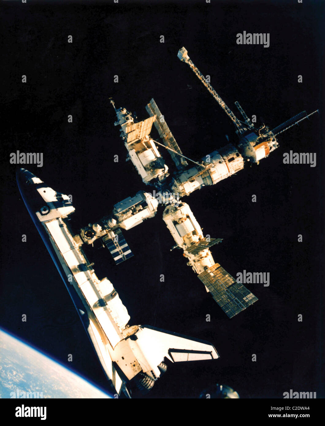 Space shuttle atlantis docked to mir space station hi-res stock photography and images - Alamy