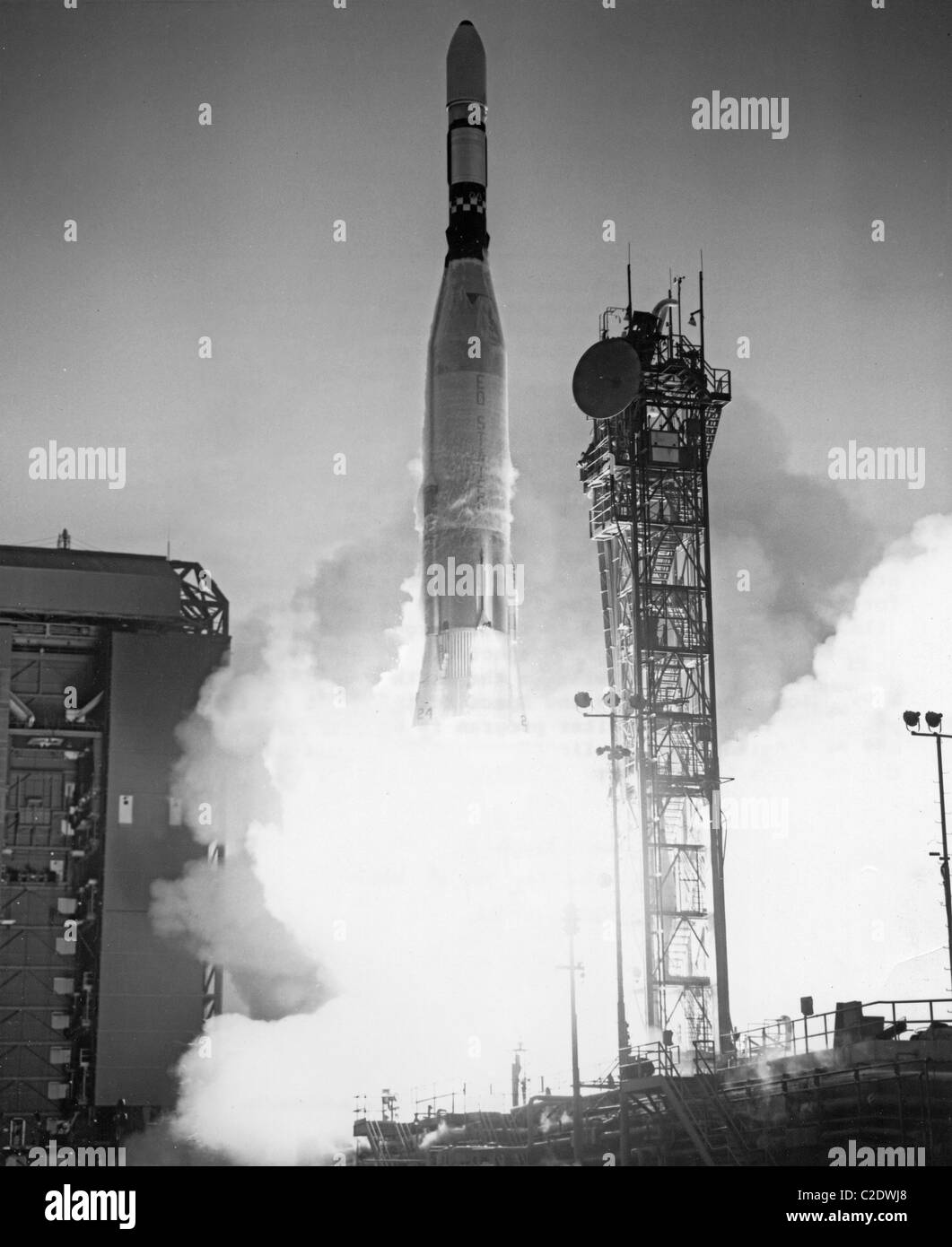 Orbiter vehicle hi-res stock photography and images - Alamy