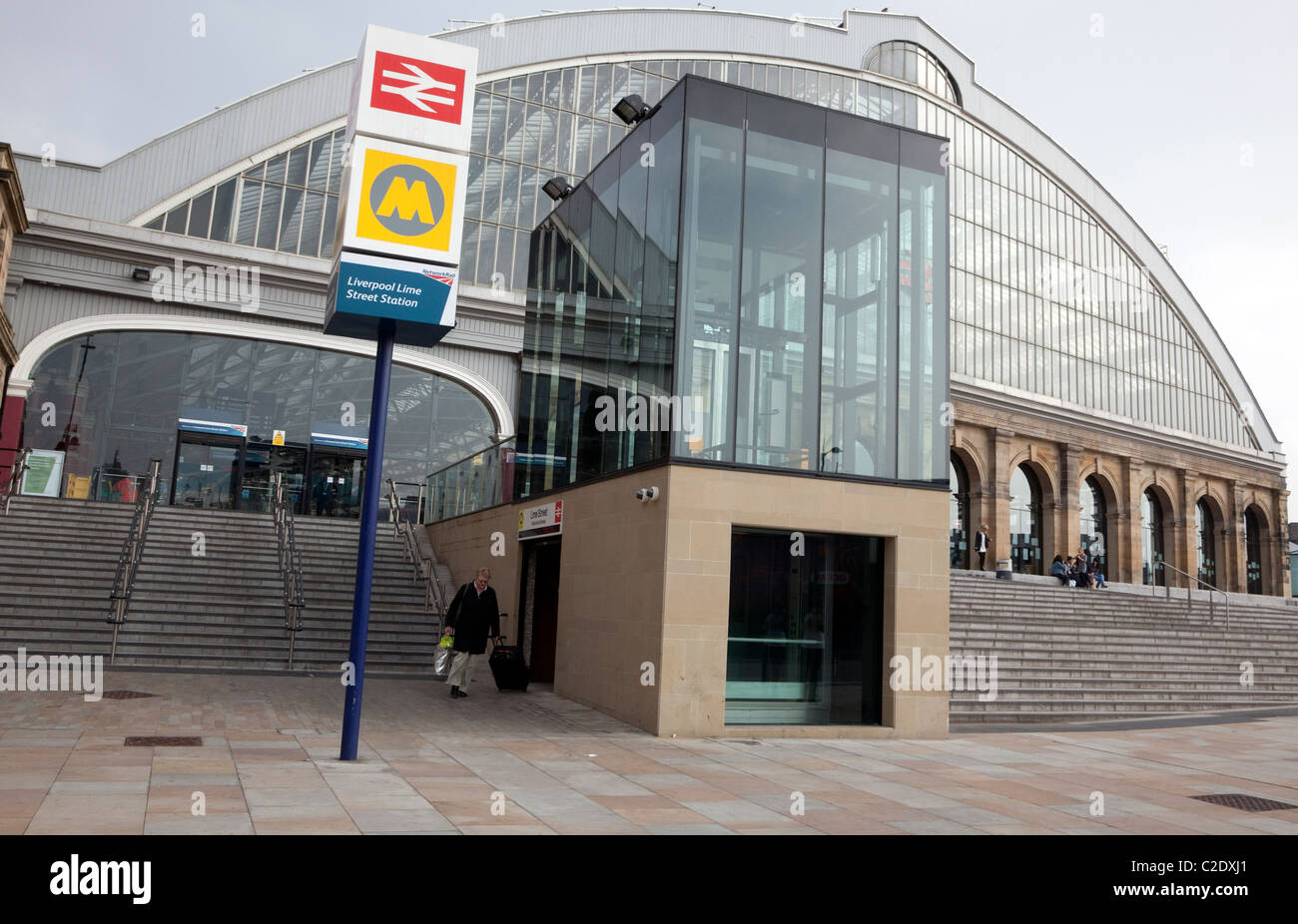 Lime Street railway station, Liverpool Stock Photo - Alamy