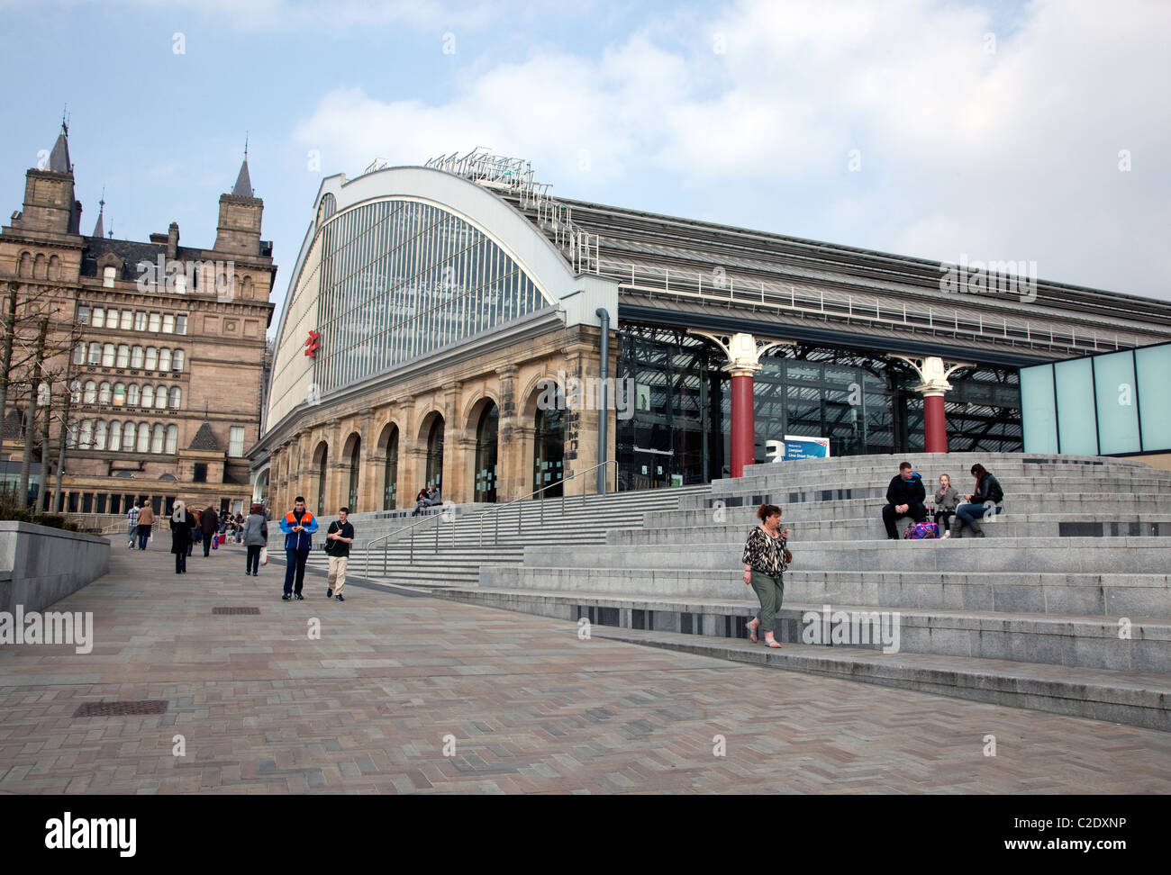 Lime Street railway station, Liverpool Stock Photo - Alamy