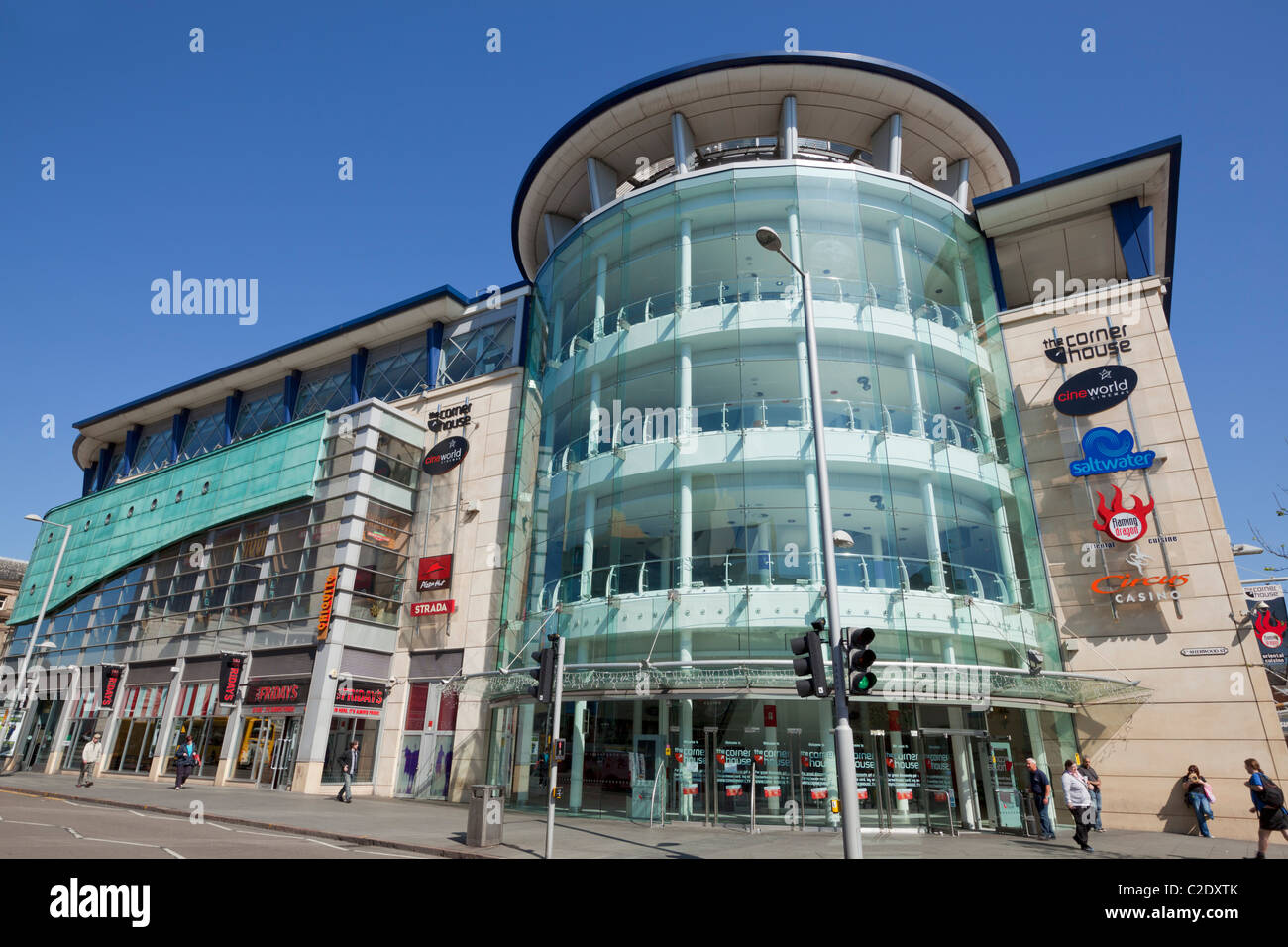 Cineworld Cinema Complex Stock Photos & Cineworld Cinema Complex Stock ...