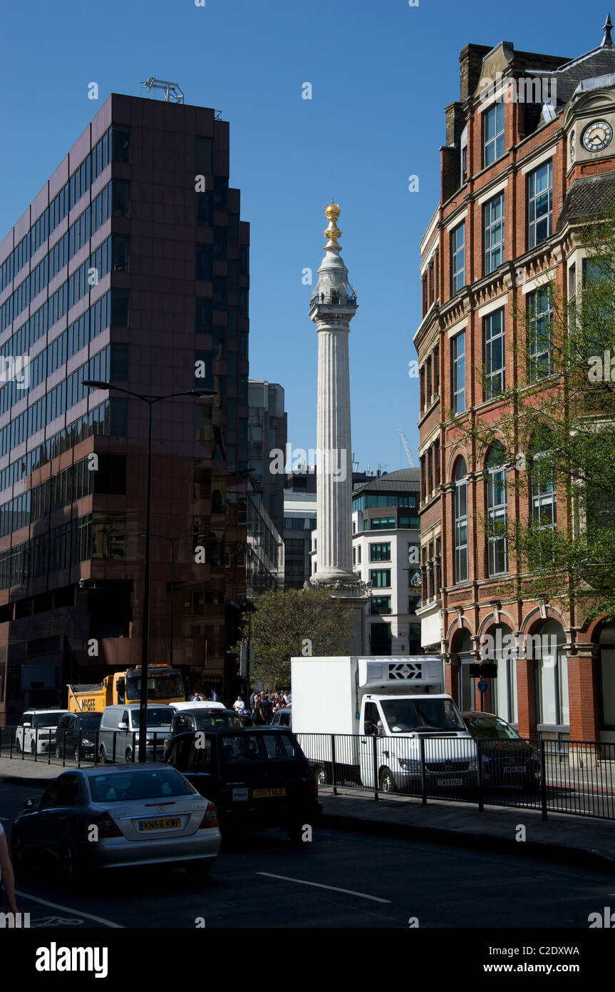 The Monument, commemorating the start of the Great Fire of London in ...