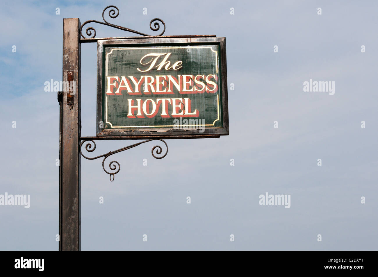 England hotel bar sign hi-res stock photography and images - Alamy