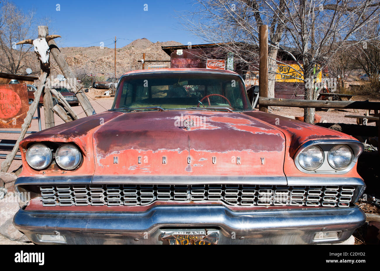 USA, Arizona, Route 66, old cars in the Mack Berry general store Stock ...
