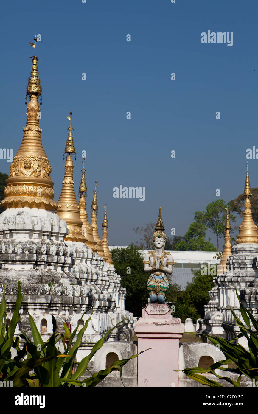 Wat Chedi Sao is famous many chedi(stupa Stock Photo - Alamy