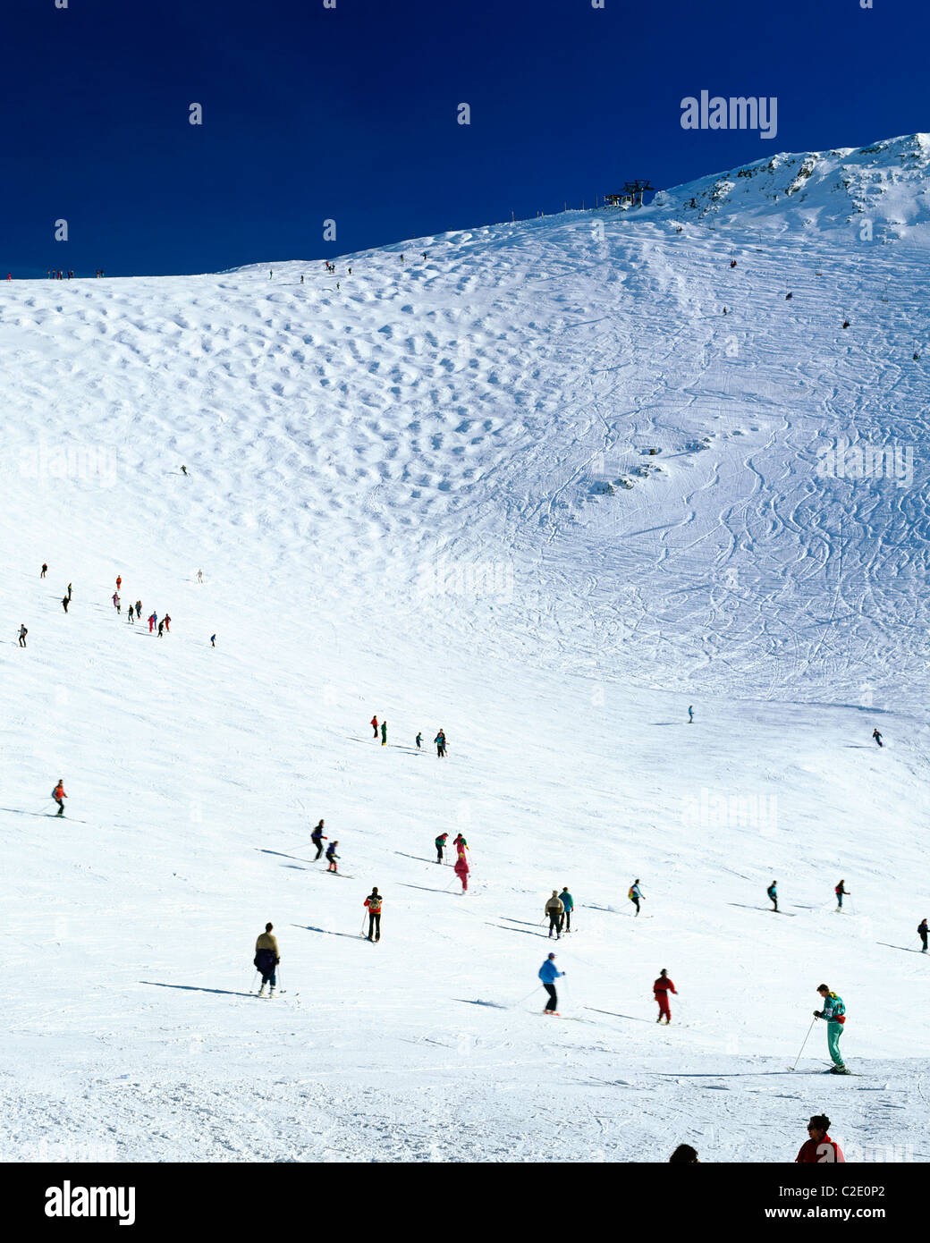 Mogul slope hi-res stock photography and images - Alamy