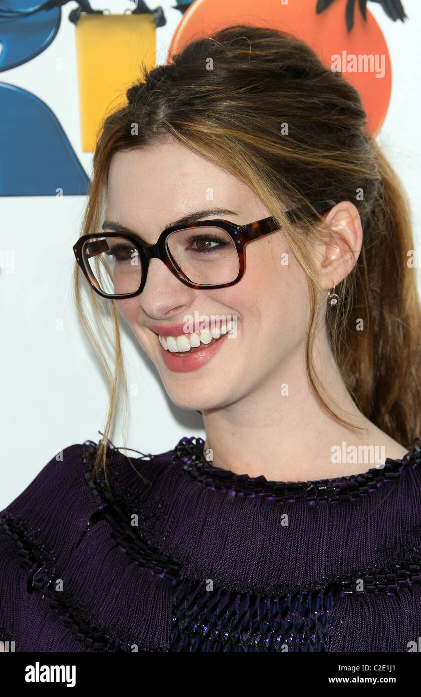ANNE HATHAWAY RIO LOS ANGELES PREMIERE. TWENTIETH CENTURY FOX HOLLYWOOD ...