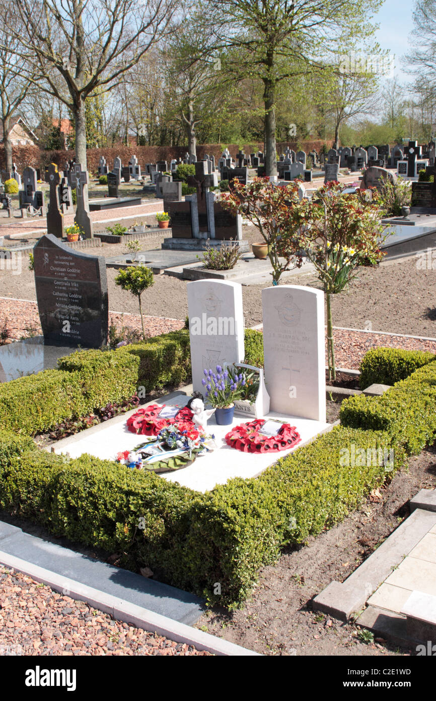 Graves of Wing Commander Guy Gibson VC, DSO & Bar, DFC & Bar and ...