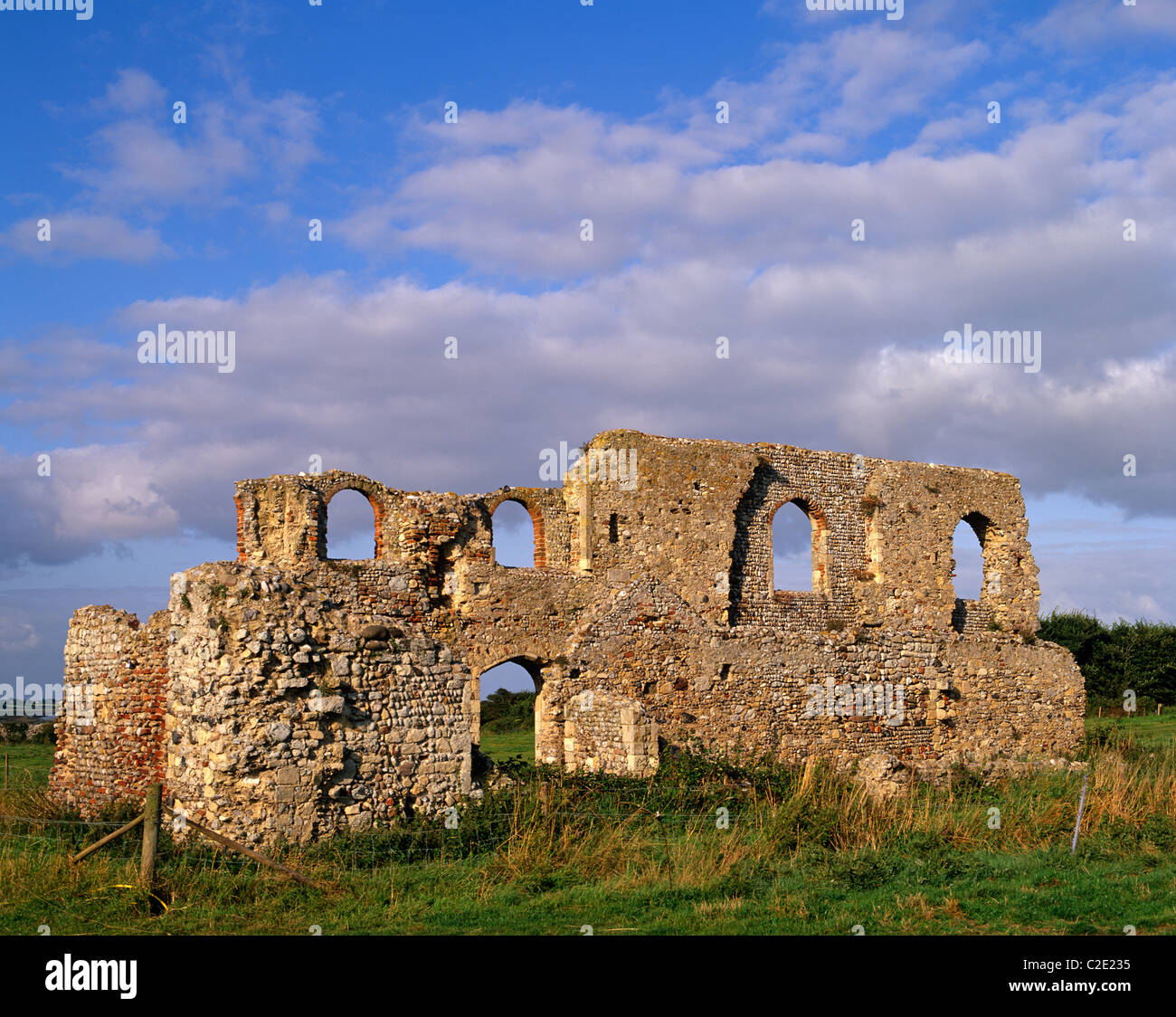Dunwich greyfriars suffolk england hi-res stock photography and images ...