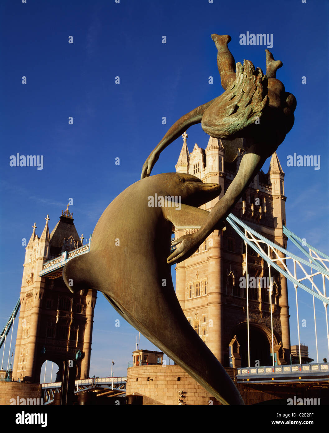 1973 tower bridge hi-res stock photography and images - Alamy