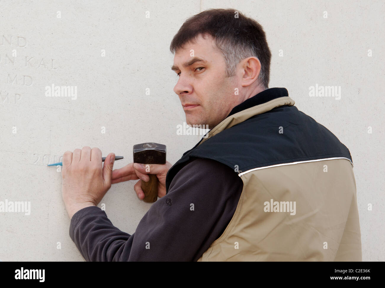 Nick Hindle Stone Mason,Sculptor Engraving of Names ,Armed Forces ...
