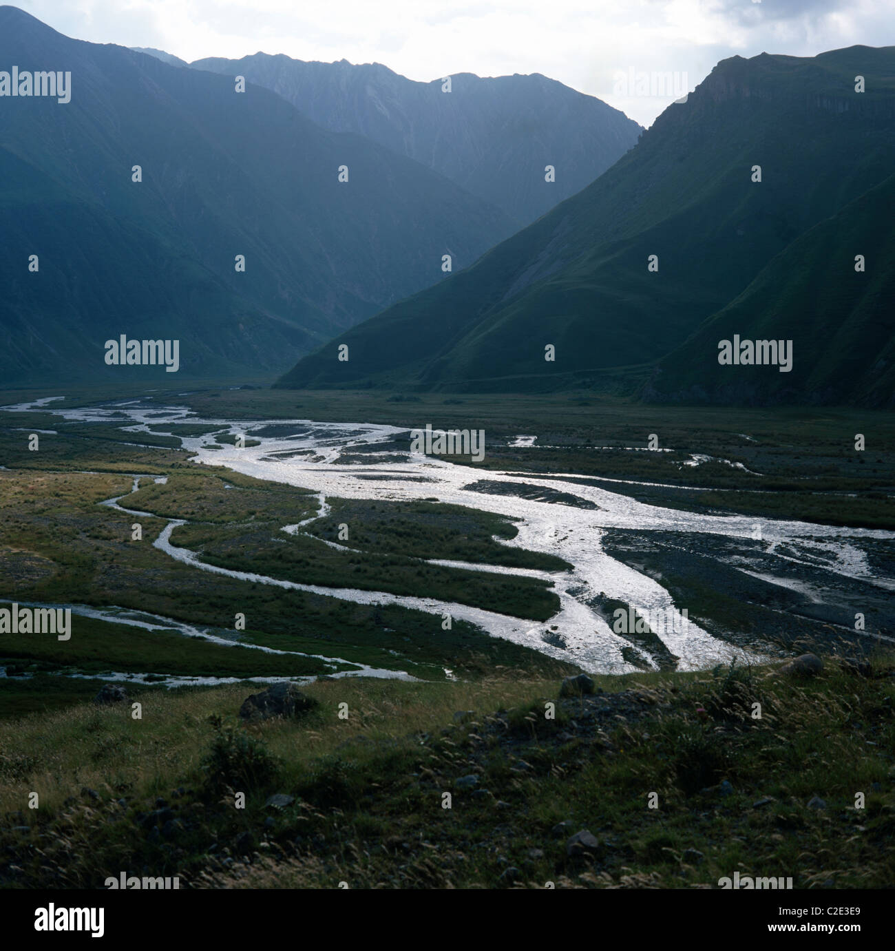Darial gorge hi-res stock photography and images - Alamy