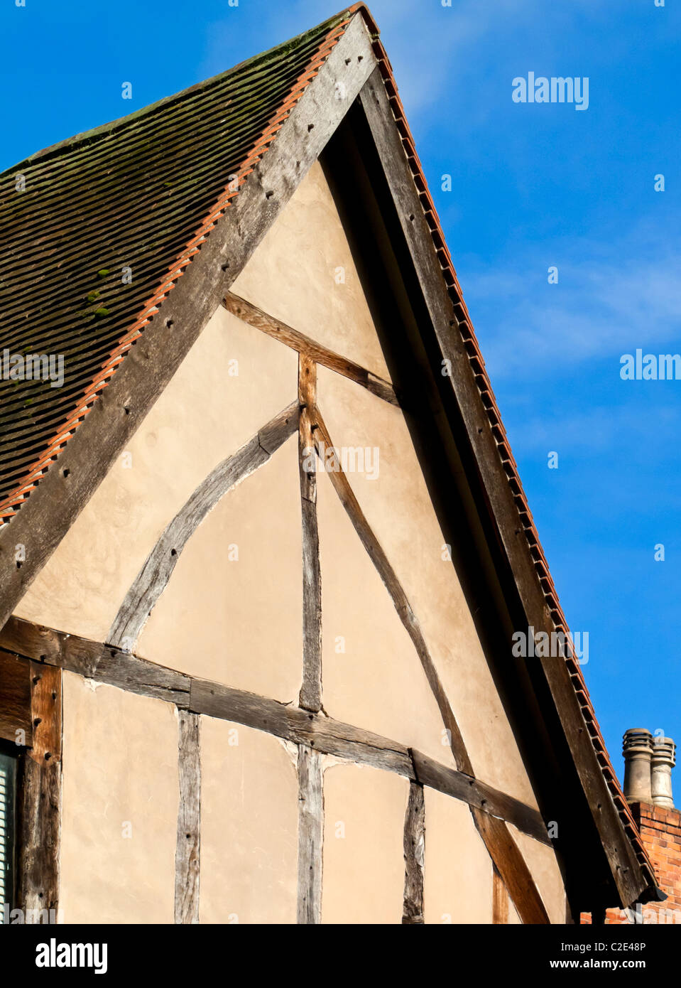 15th century timber framed building hi-res stock photography and images ...
