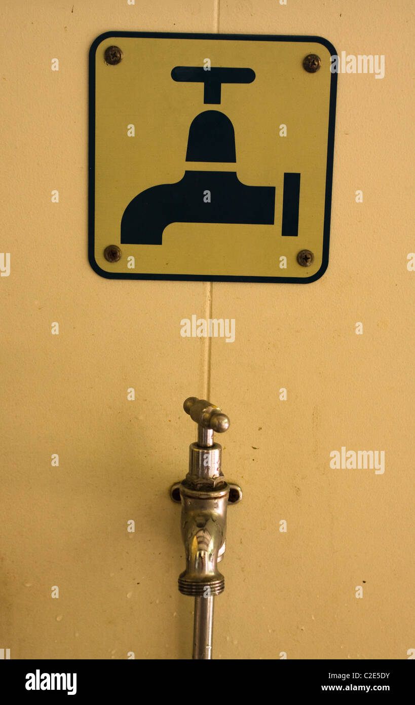 Outside tap hi-res stock photography and images - Alamy